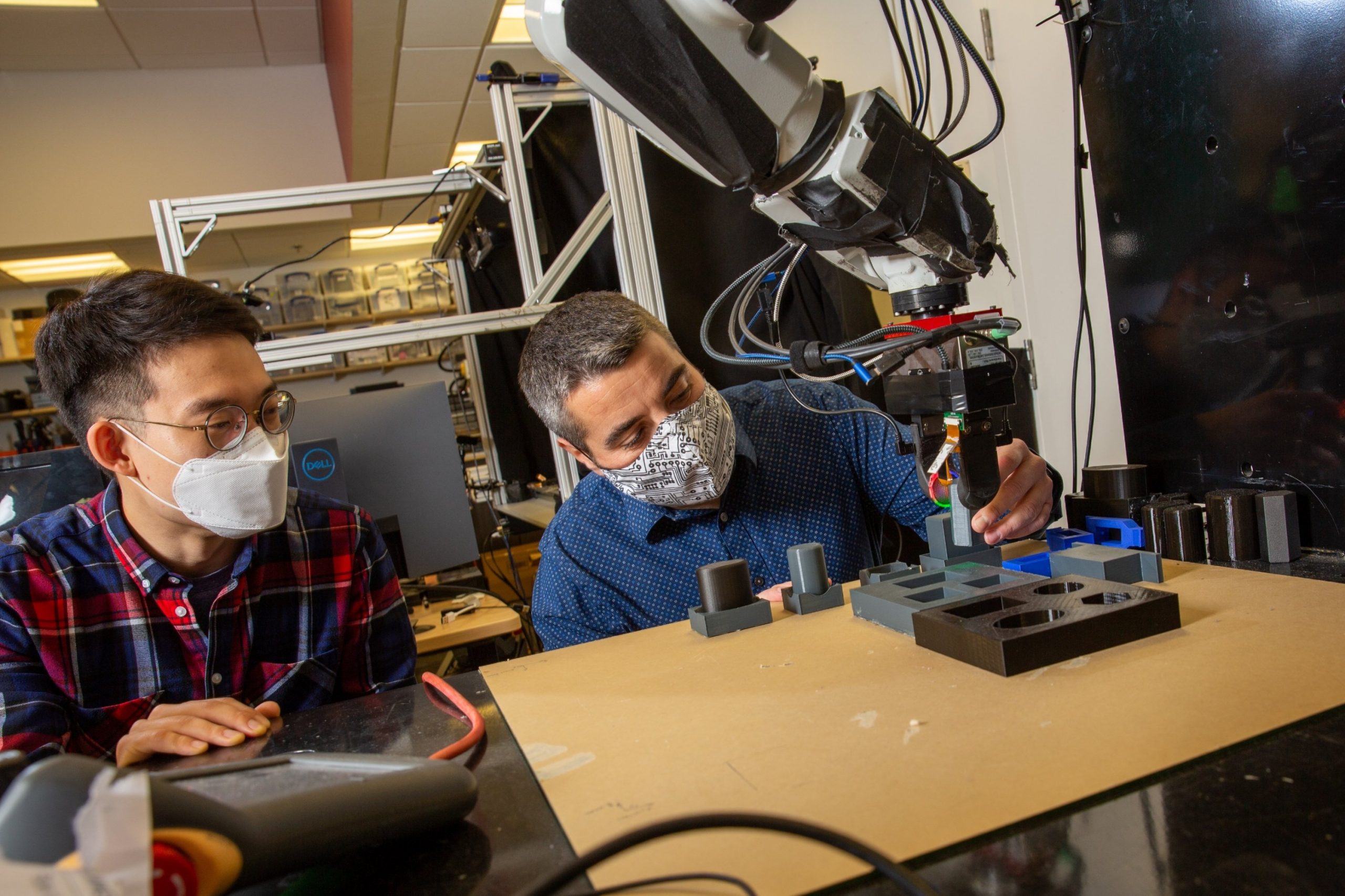 Q&A: Alberto Rodriguez on teaching a robot to find your keys - MIT ...